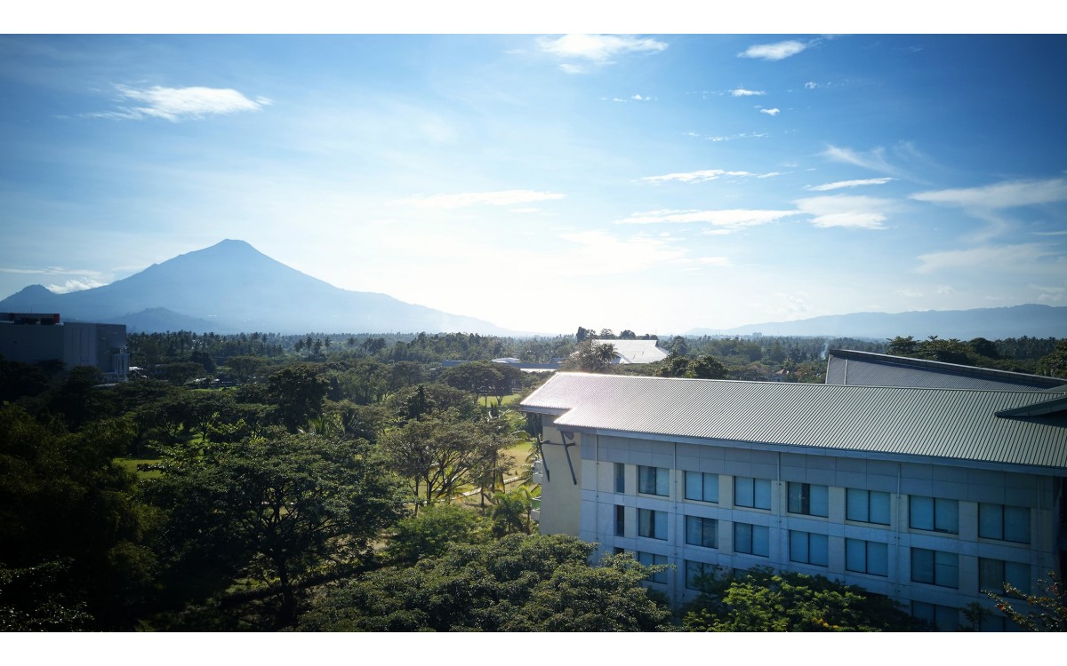 Novotel Manado Golf Resort and Convention Center - The Surroundings : KEC