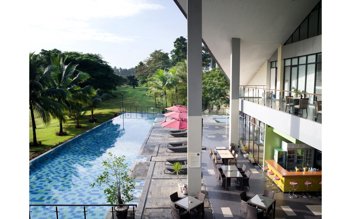 Novotel Manado Golf Resort and Convention Center - The Surroundings : KEC