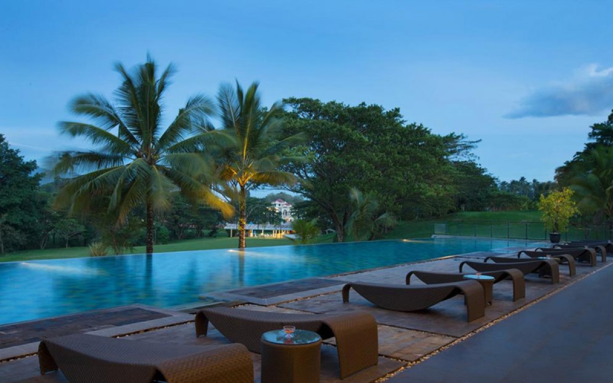 Novotel Manado Golf Resort and Convention Center - The Surroundings : KEC